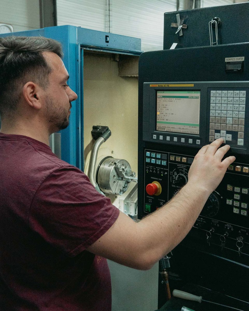 Servicii de strunjire CNC a metalelor Aateq